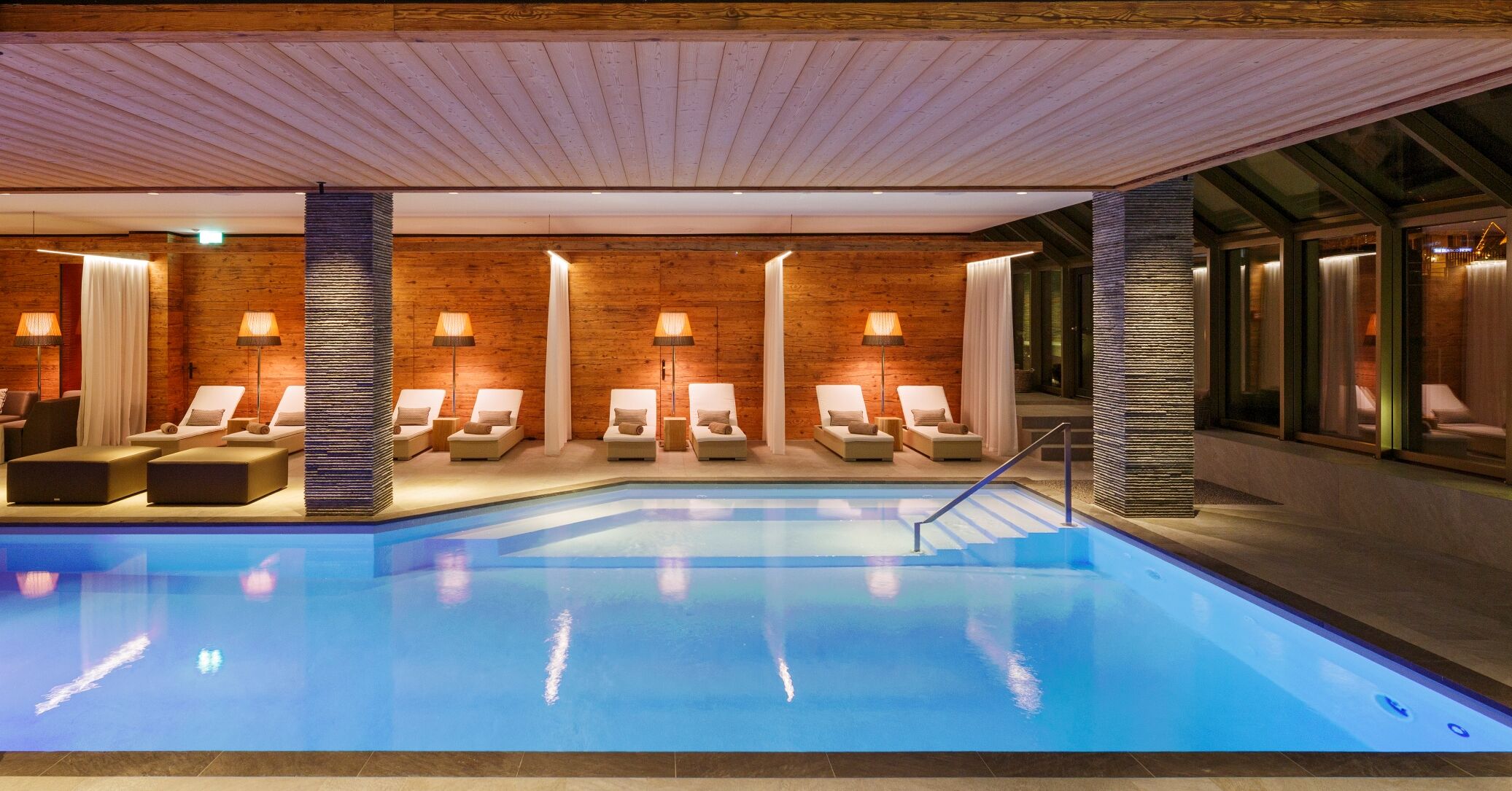 Spa Schwimmbad Whirlpool Sauna: Spa & Wellness | Hotel Piz Buin Klosters